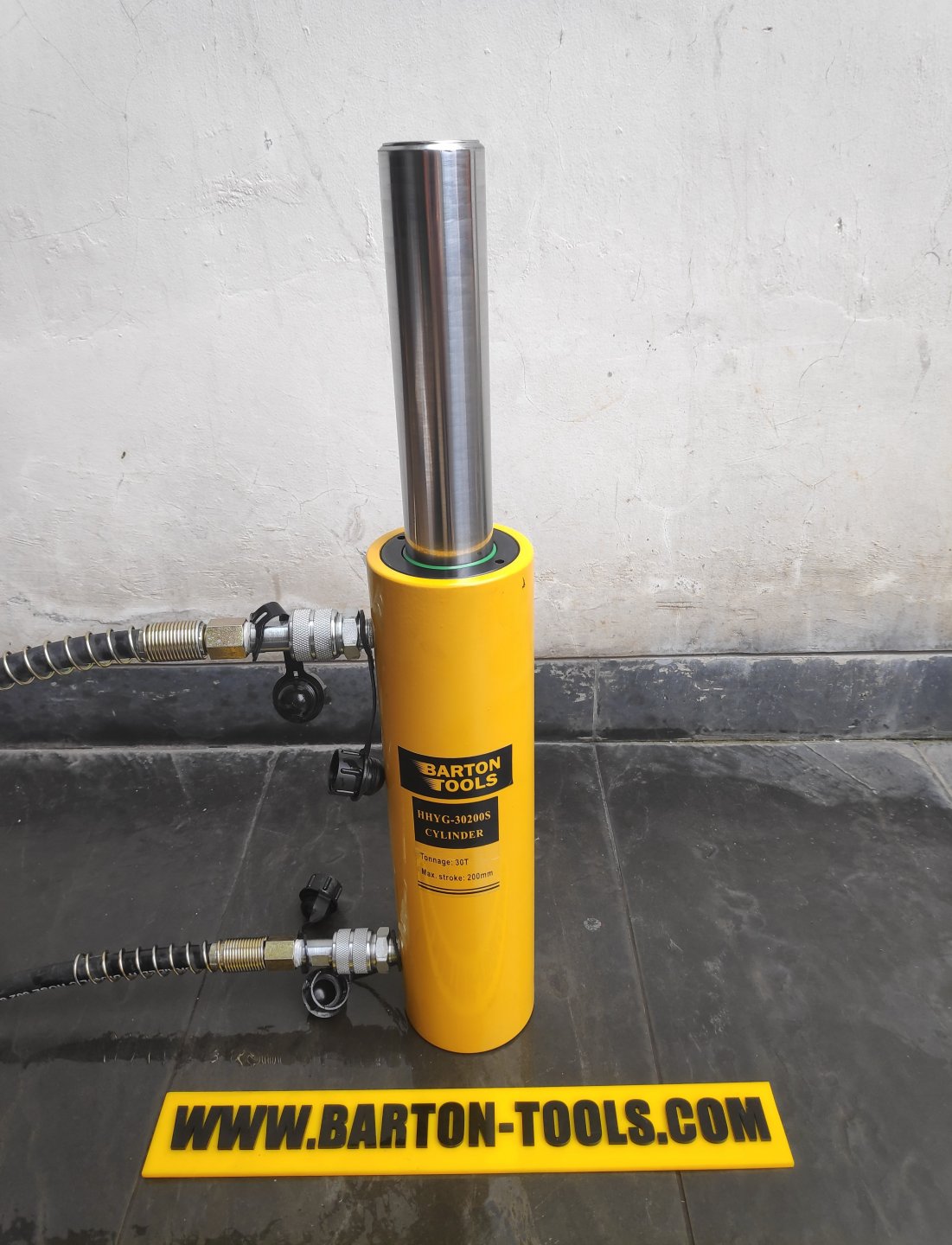 Double Acting Hydraulic Cylinder / Silinder Hidrolik 30 Ton 200mm ...