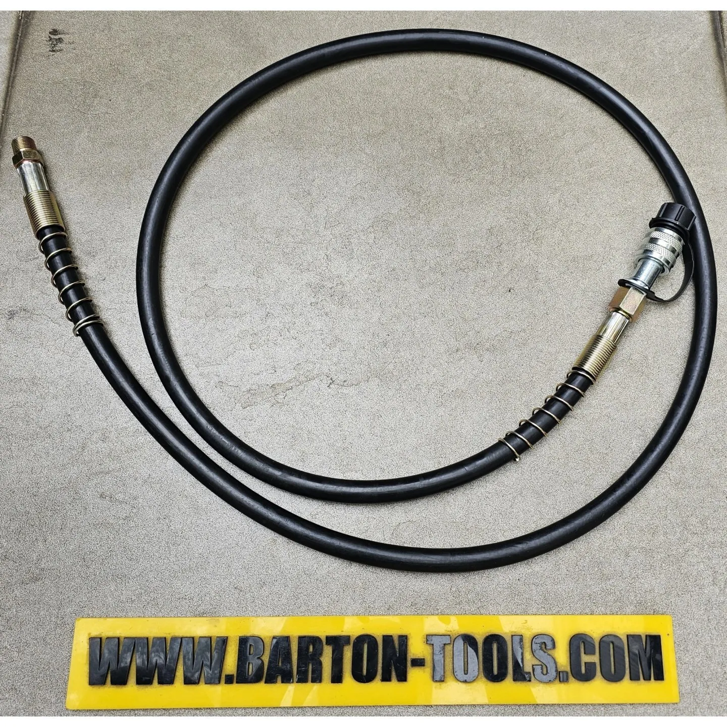 Rubber Hydraulic Hose 3/8" R2 700Bar 70MPa 10000psi 2M with Female Coupler / Selang Hidrolik ...